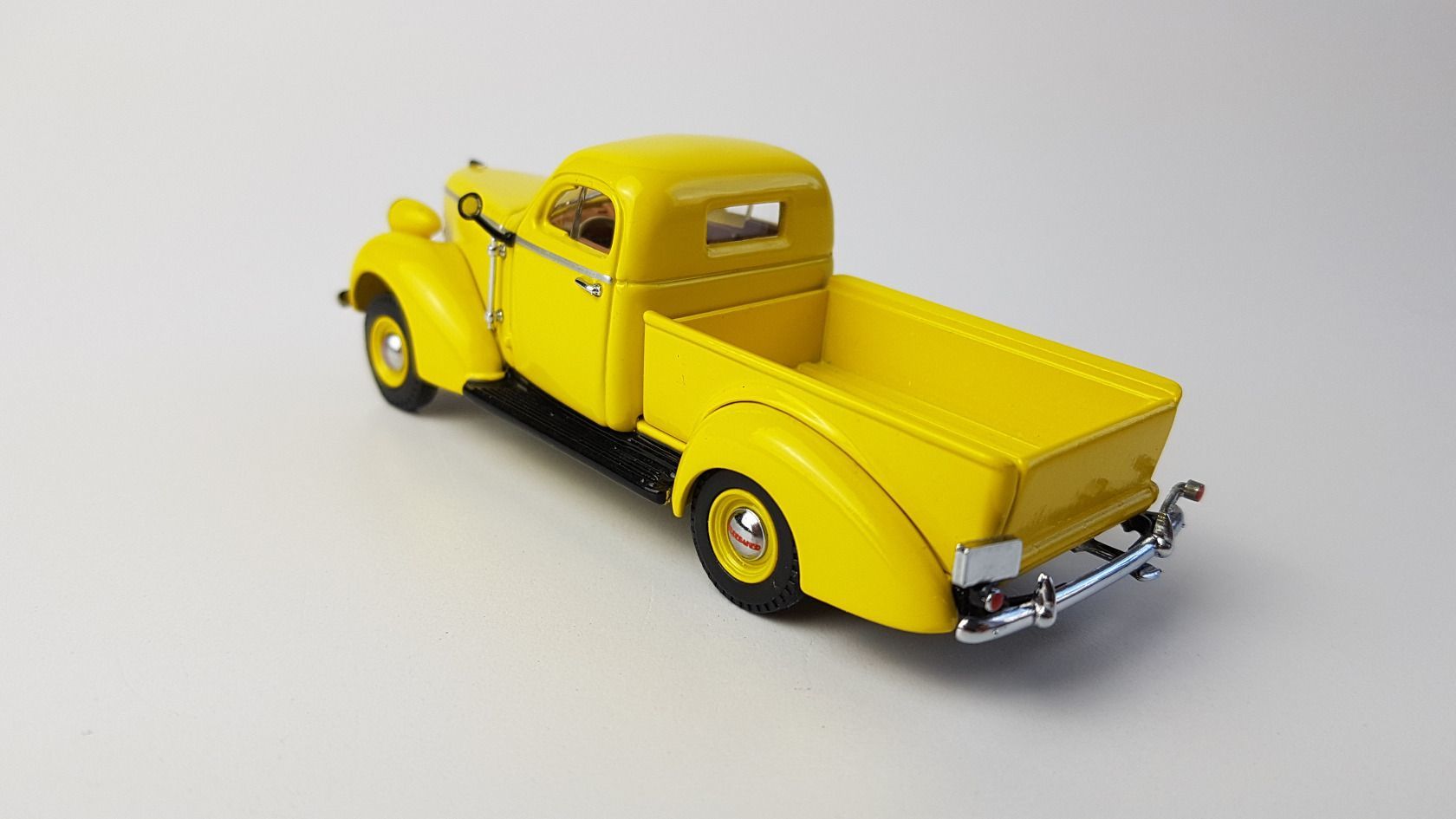 Matchbox MOY YTC05-M 1938 Studebaker Coupe Express K-Model [1:43 méret]