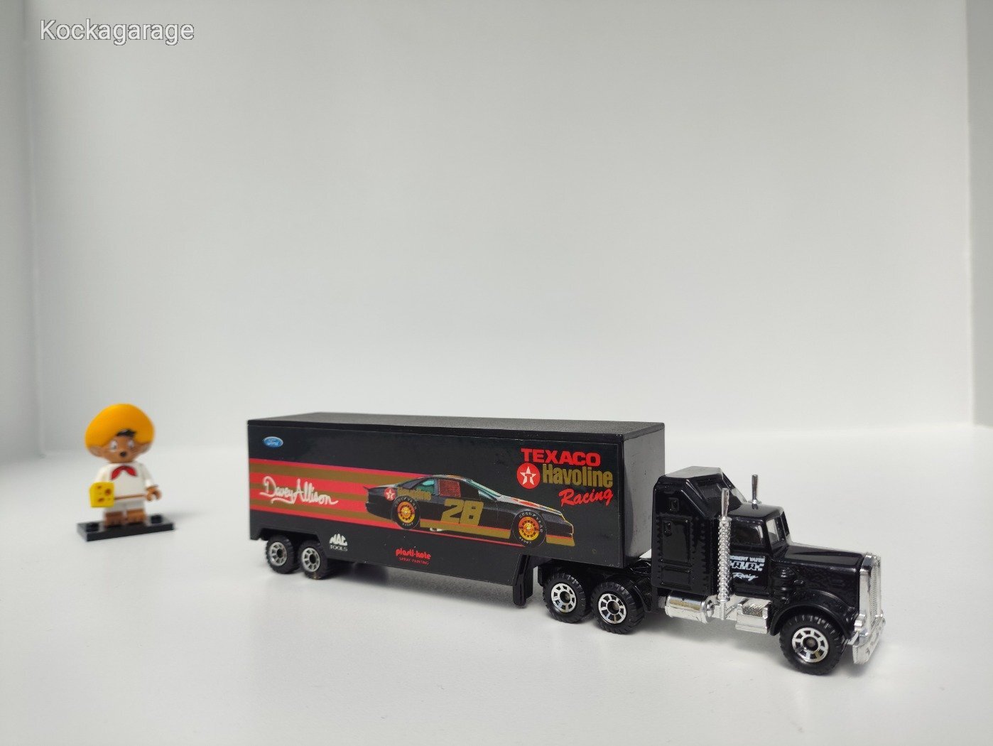 Matchbox Convoy Transporters CY Kenworth Aerodyne Texaco Racing Kamion