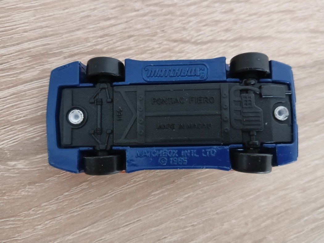 Matchbox Pontiac Fiero GT 1985 - Vatera.hu
