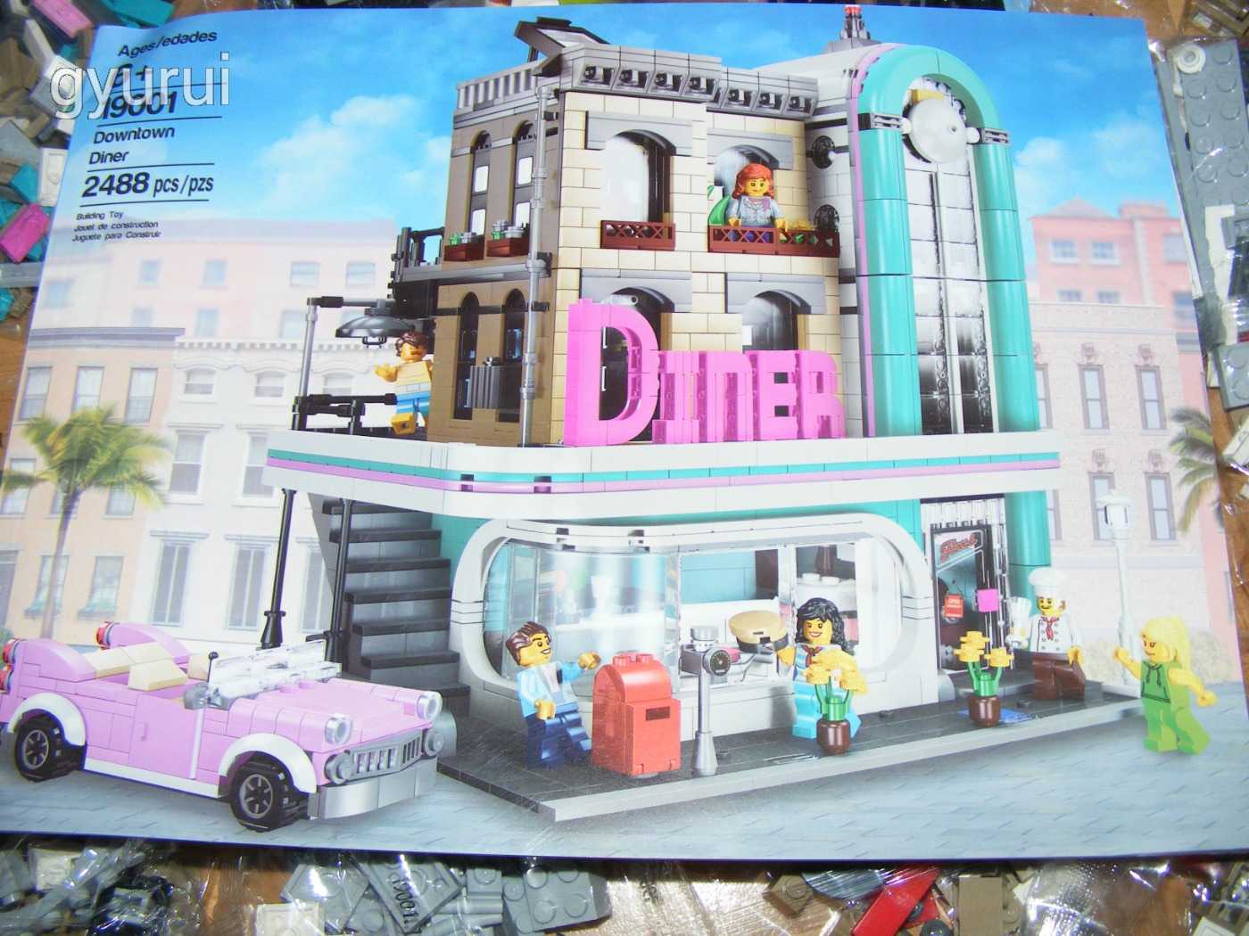 Lepin Creator 10260 Belvárosi Bár Diner 2480db Moduláris Ház + grátisz ...