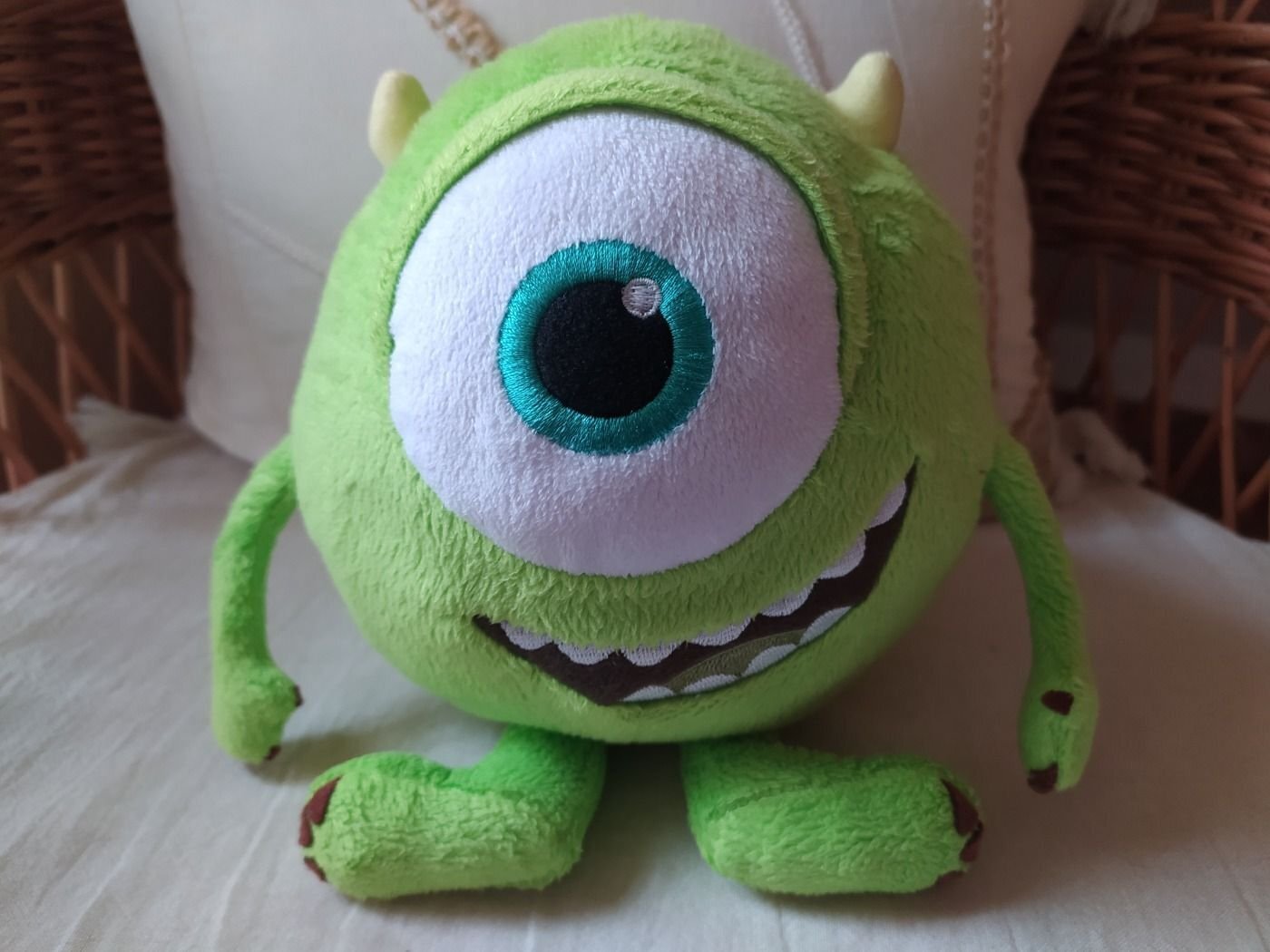 Disney Pixar Mike Wazowski plüss mesefigura Szörny Rt. - Vatera.hu