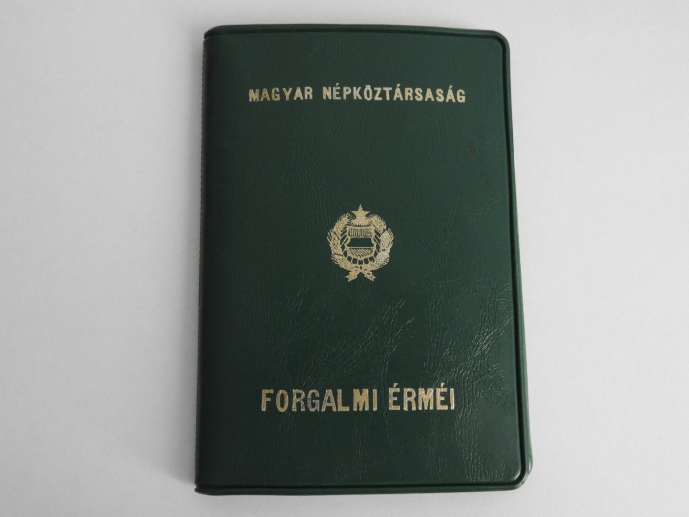 1977 műbőrtokos lapozós forgalmi sor MAGYAR NÉPKÖZTÁRSASÁG FORGALMI ÉRMÉI