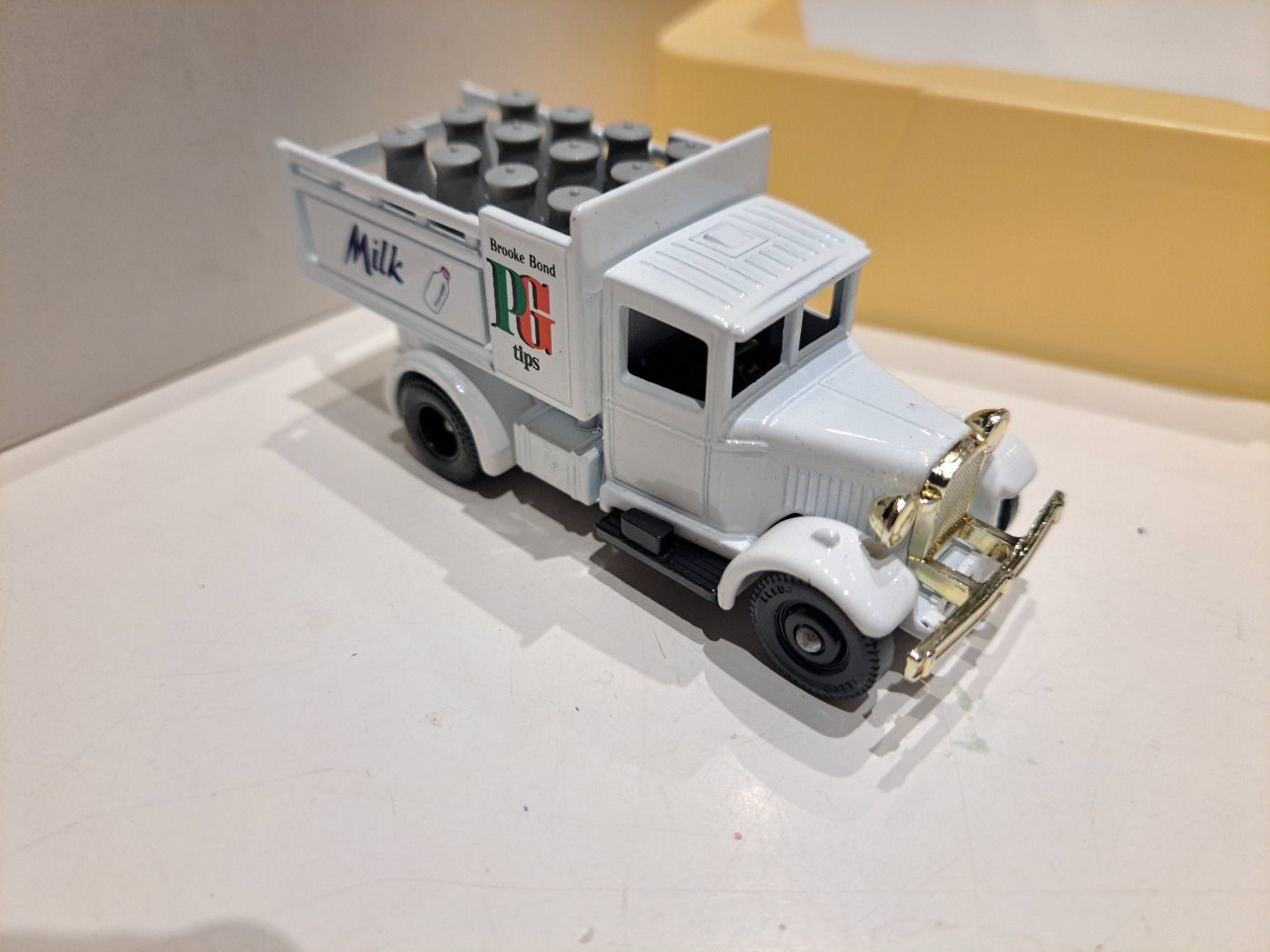Lledo - 1934 Model A Ford Stake Truck _ PGT - Vatera.hu