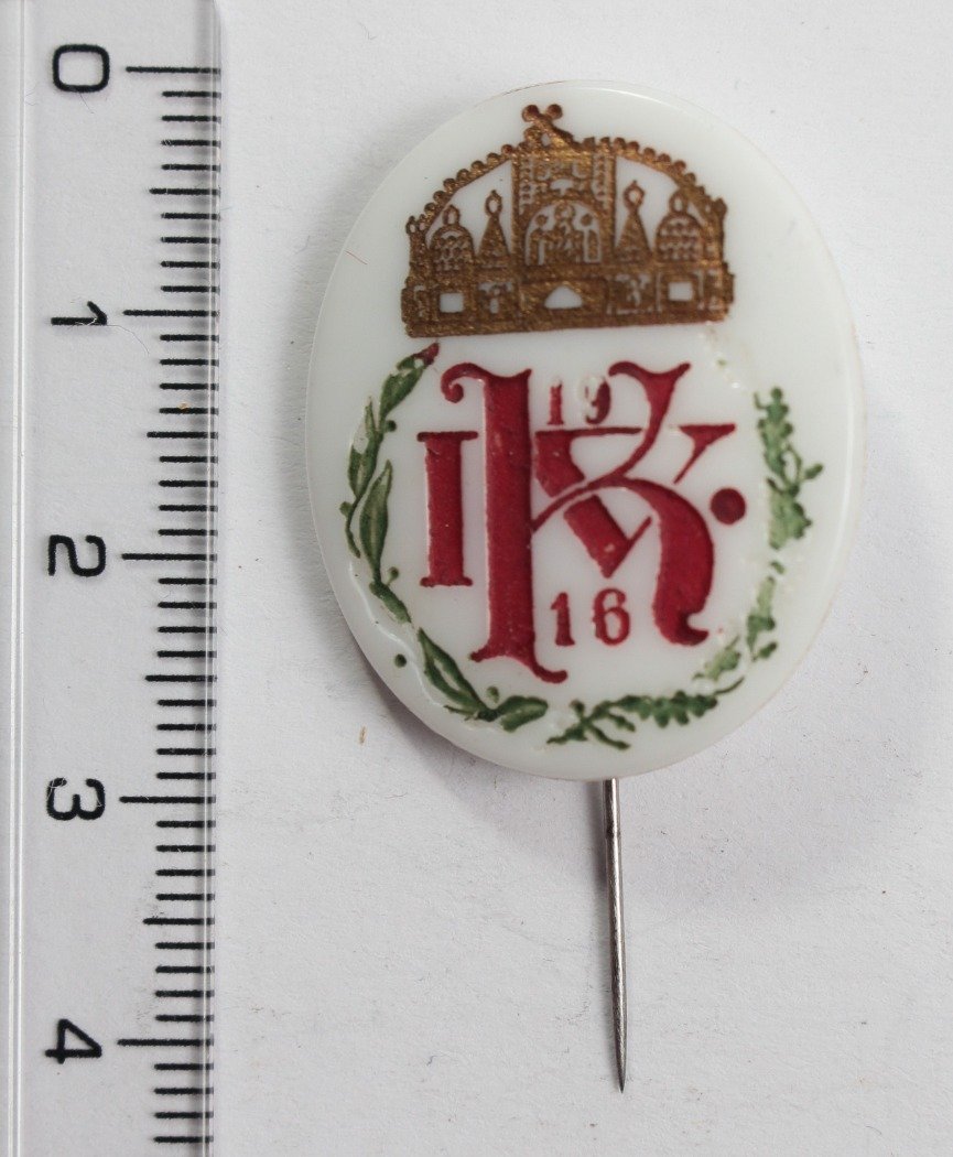 IV. Károly 1916 koronázási porcelán jelvény - Vatera.hu