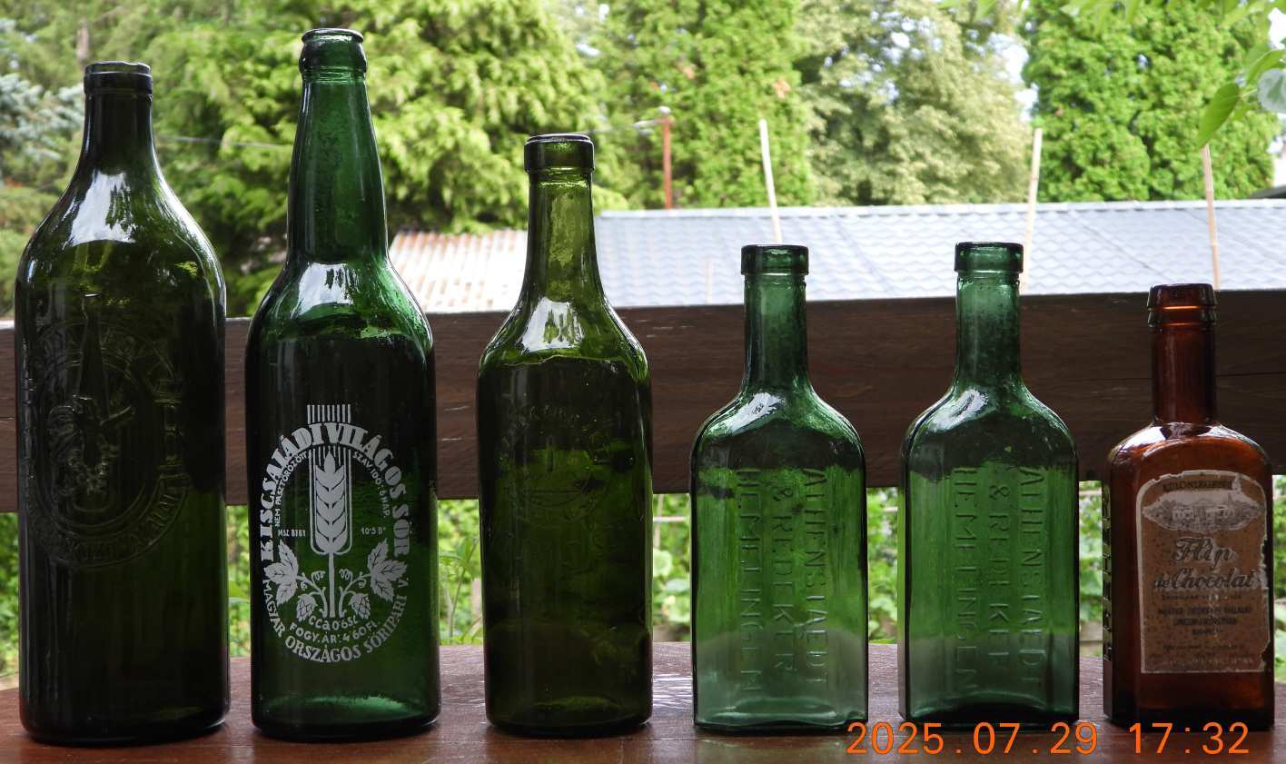 10 darab antik üveg, - likőrös, sörös, parfümös - Vatera.hu