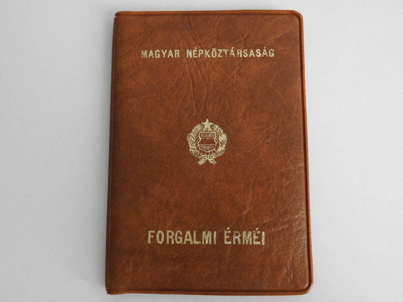 1980 műbőrtokos lapozós forgalmi sor MAGYAR NÉPKÖZTÁRSASÁG FORGALMI ÉRMÉI