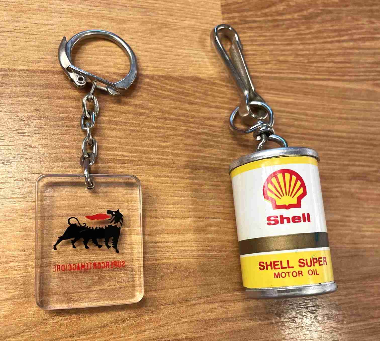 Régi kulcstartók, ENI és SHELL kulcstartó reklám retro emléktárgy